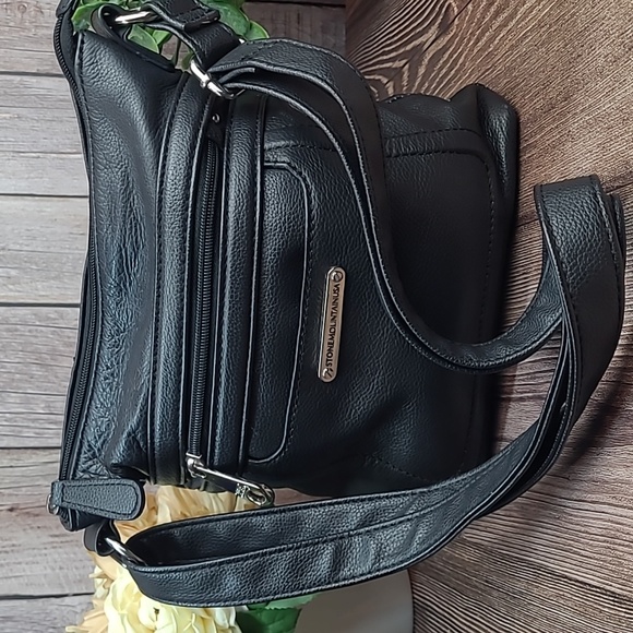 Stone Mountain Accessories | Bags | Stone Mountain Black Leather ...